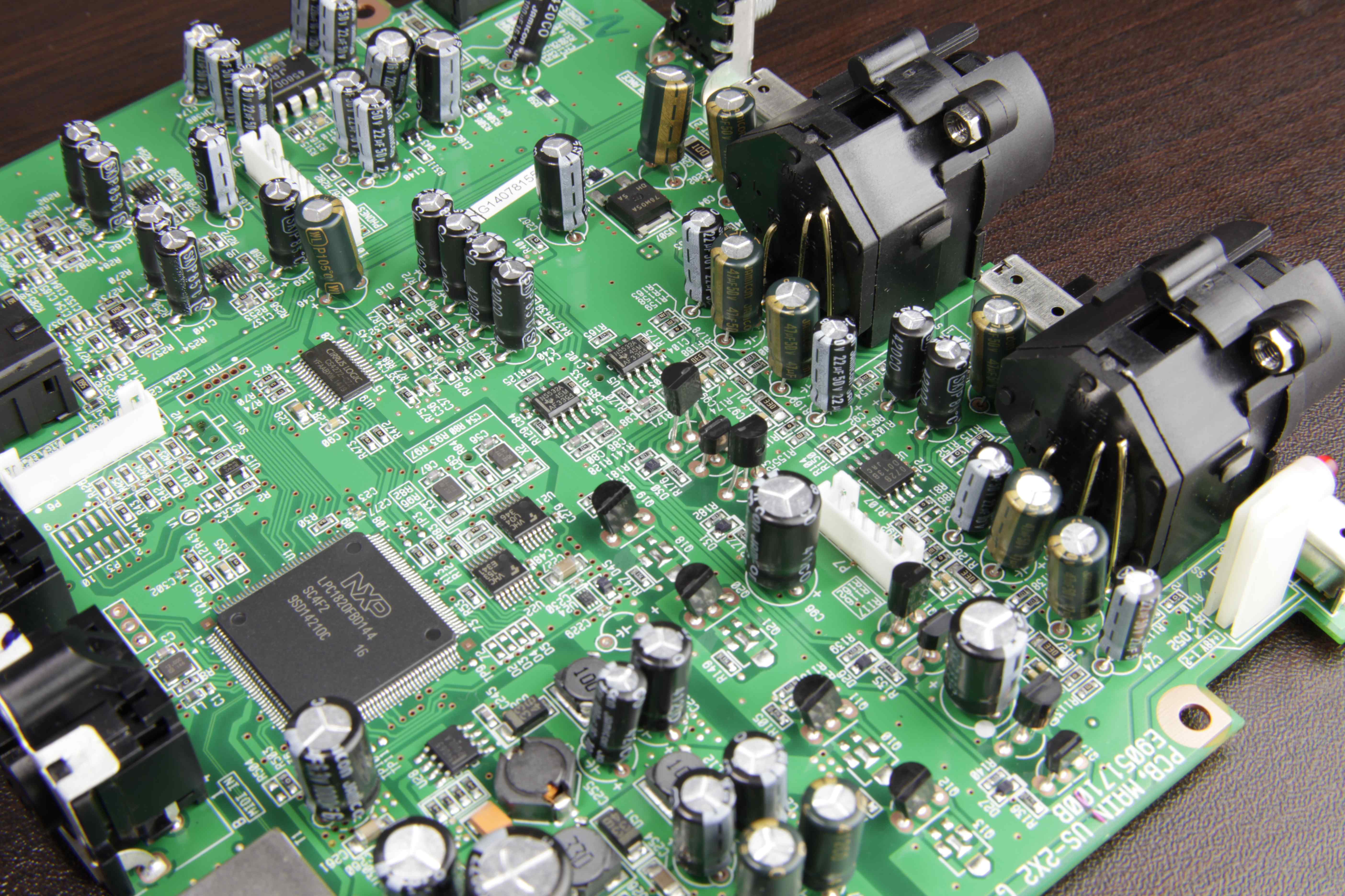 Anyone know the DAC inside the Tascam US 2x2? : r/audiophile